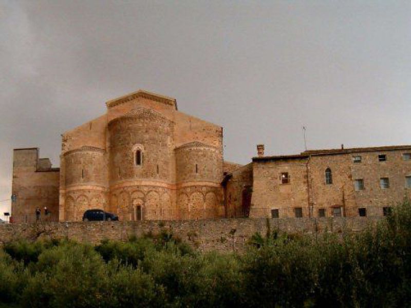 Abbazia di San Giovanni in Venere, il restauro della cripta in un ...