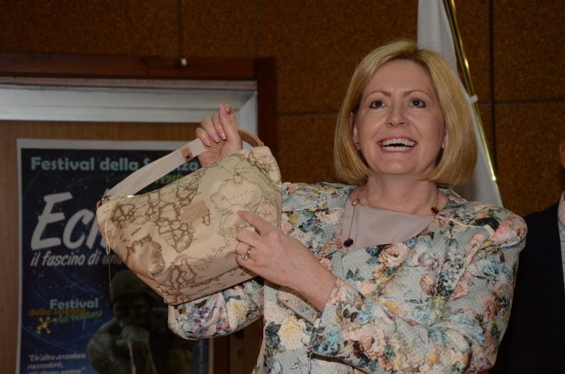 A Lisa Scaffidi il Premio "Silvio Petroro 2014" - Piazza Rossetti ...