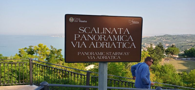 Inaugurata la nuova scalinata che collega via Adriatica con il Parco ...