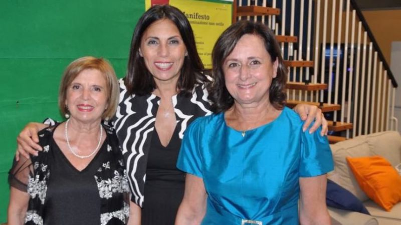 Il saluto del Liceo Mattioli alle docenti Marilisa Assini e Anna Di ...